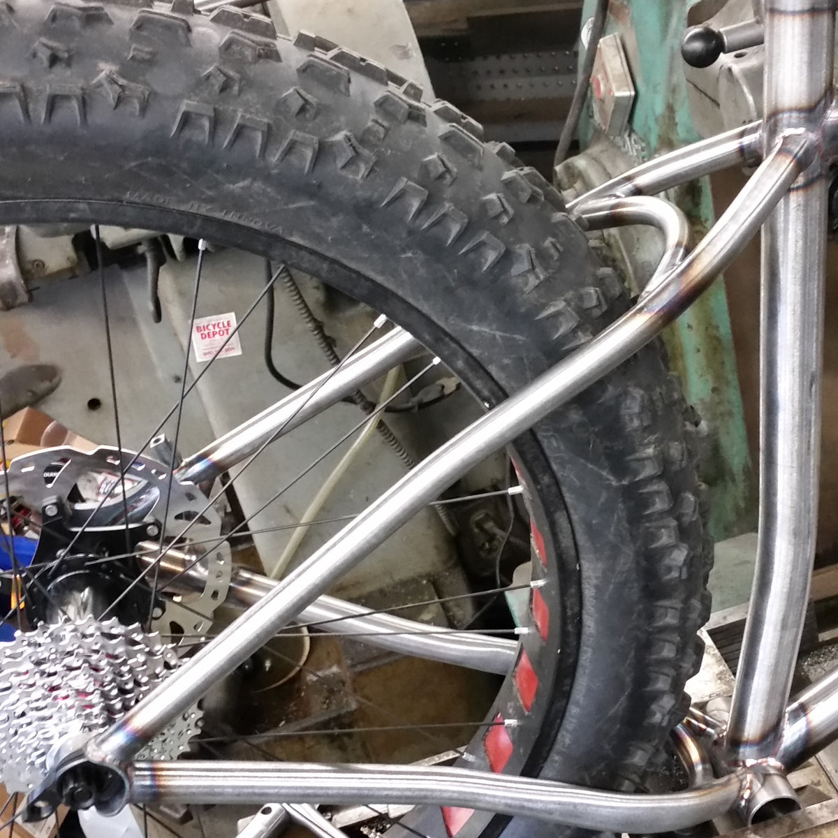 Prefab Curved Tubular Bridge, Oversize, FAT Bike – Metal-Guru.com