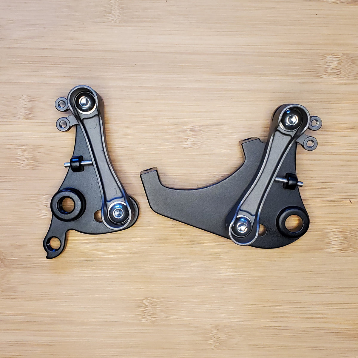 Steel Cast Rocking Rear Dropouts, Choose Brake Style – Metal-Guru.com