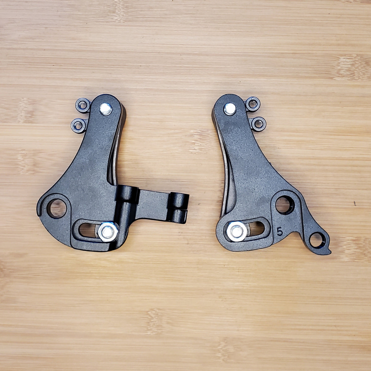 Steel Cast Rocking Rear Dropouts, Choose Brake Style – Metal-Guru.com