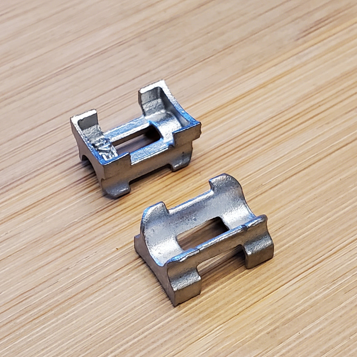 Stainless Steel Triple Full Housing Cable Guide, Cast – Metal-Guru.com