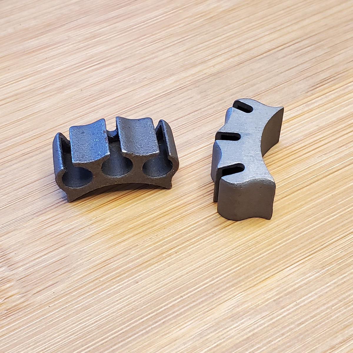 Steel Triple Cable Stop, Cast – Metal-Guru.com