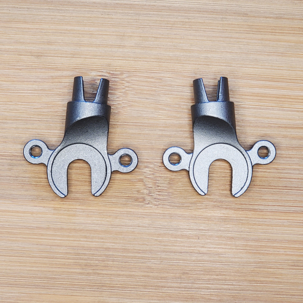 Steel Cast QR Fork Dropouts, 17mm OD, 2 Eyelets – Metal-Guru.com