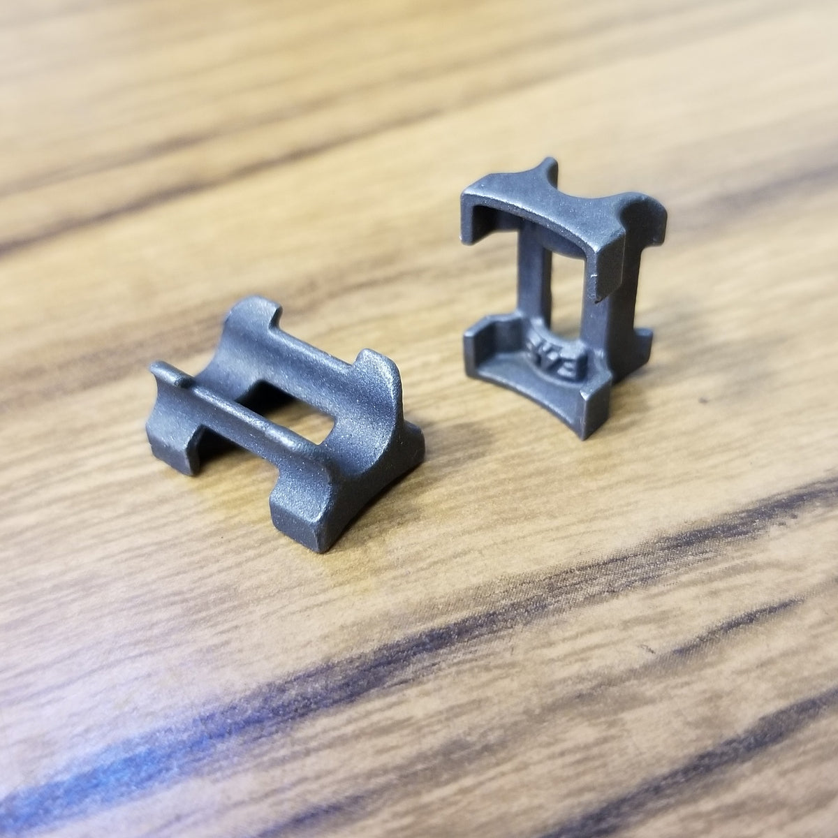 Steel Triple Full Housing Cable Guide, Cast – Metal-Guru.com