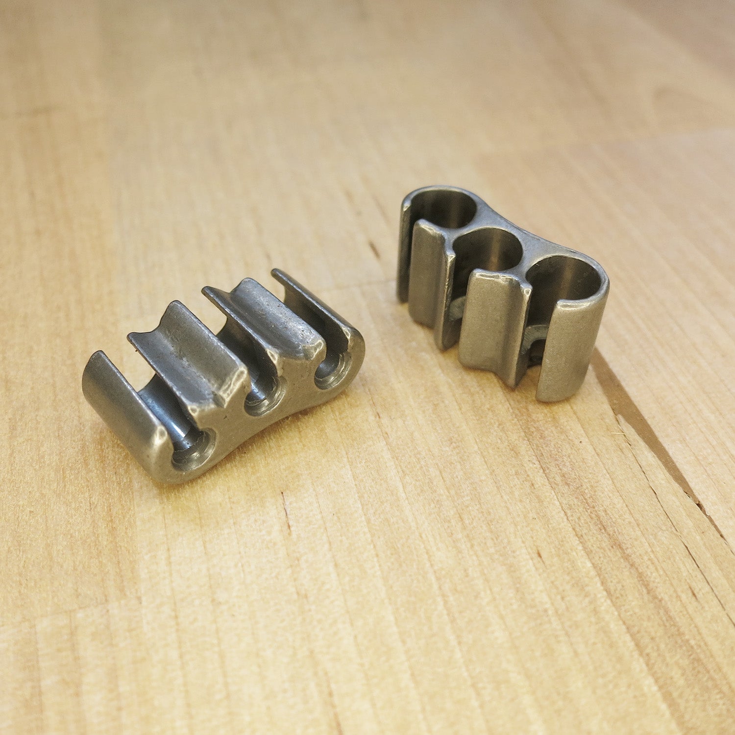 Steel Triple Cable Stop, Flat End – Metal-Guru.com