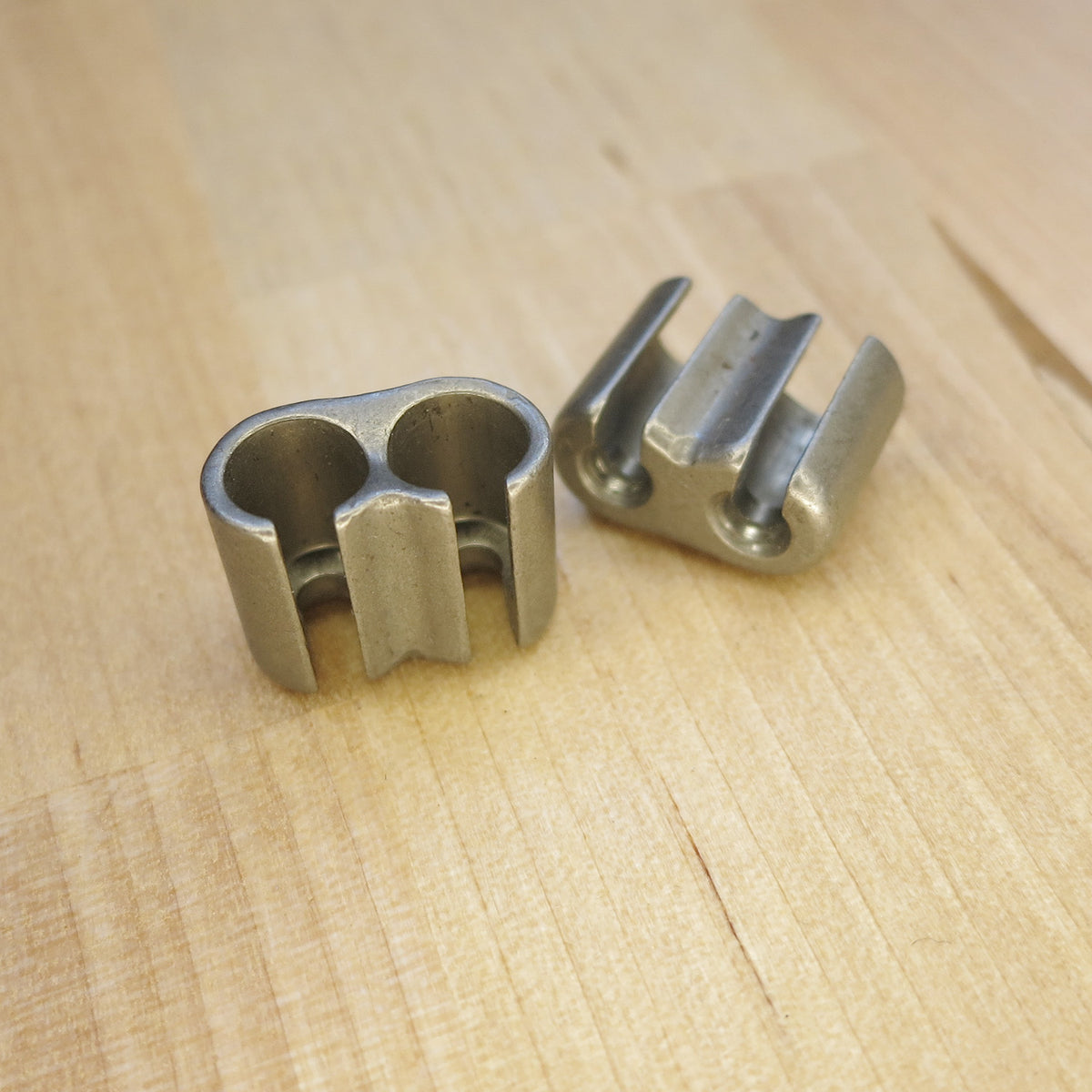 Steel Double Split Cable Stop, Flat End – Metal-Guru.com